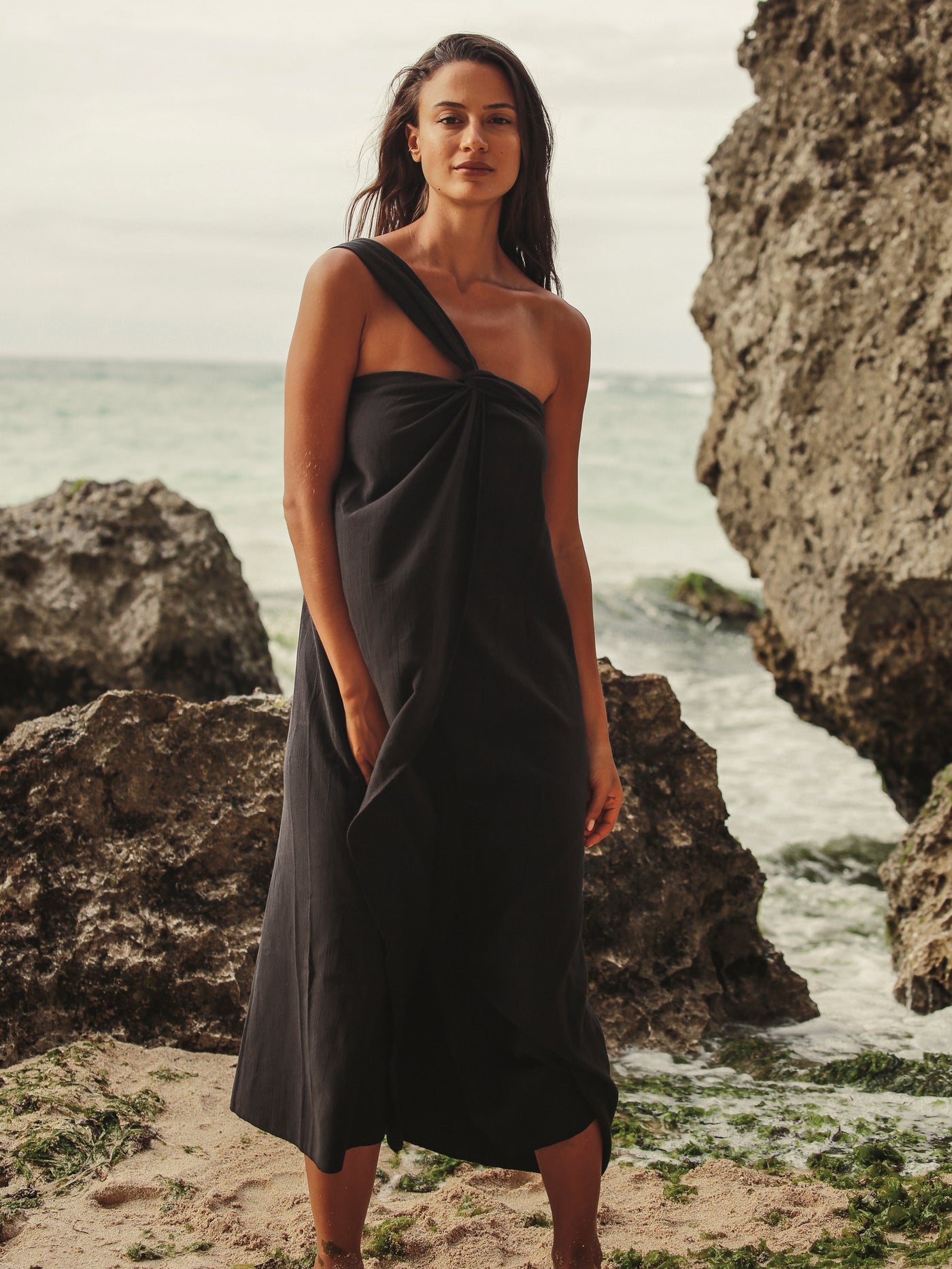 Pia Maxi Dress - Black | The Handloom